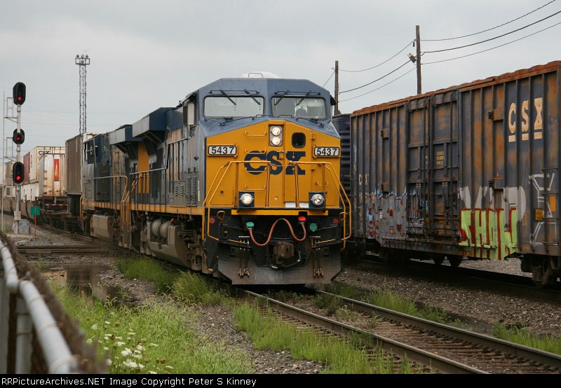 CSXT Train Q10810